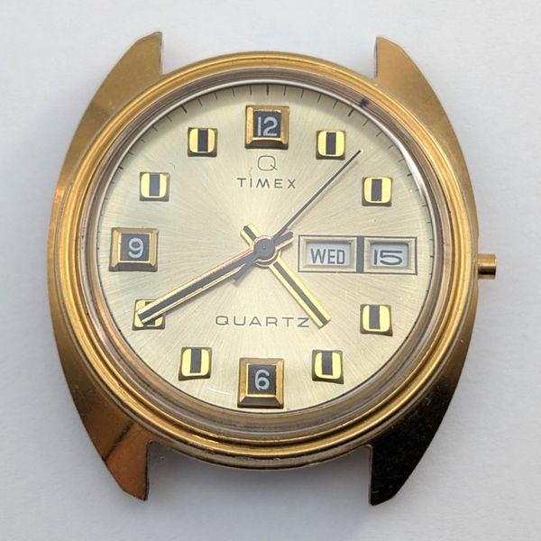 1970s TIMEX Q Quartz Day Date Calendar Vintage 38mm Watch Movement ...
