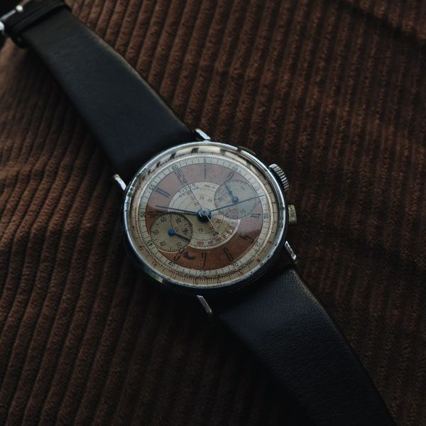 [WTS] 1940s Titus Genève “Salmon Sector” Cal. Landeron 48 | $875 ...