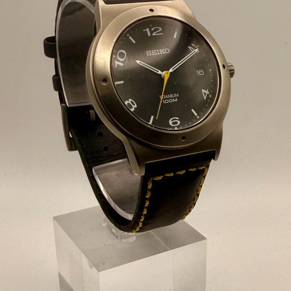 Vintage (July 2004) Seiko Titanium 10 Bar Quartz Men's 38mm Classic ...