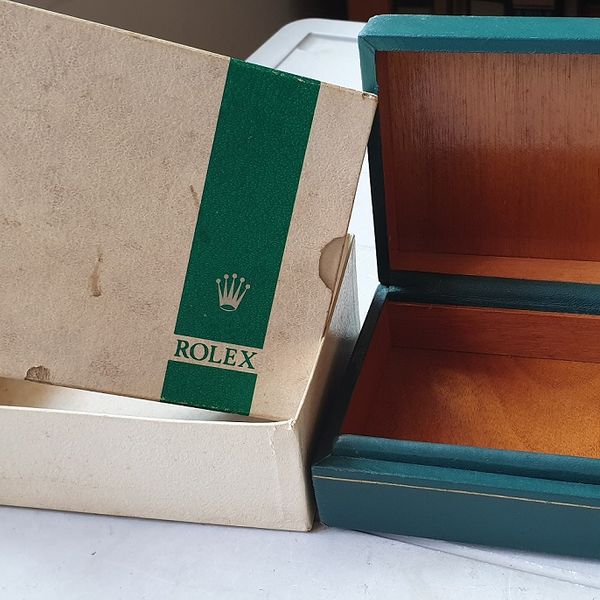 fs: rolex green stripe box | WatchCharts Marketplace
