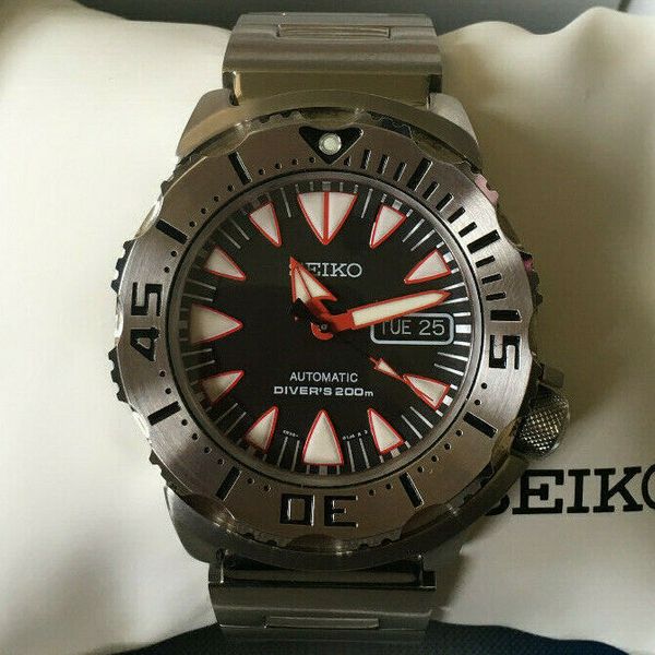 SEIKO - Vampire - Dracula - Blood - Monster. SRP313 Diver. Men's Watch ...