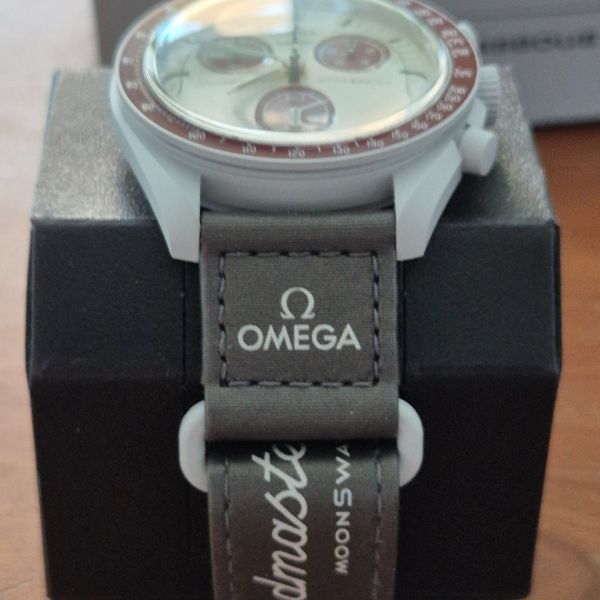 OMEGA Speedmaster Swatch MoonSwatch - Mission to Pluto - light grey men ...