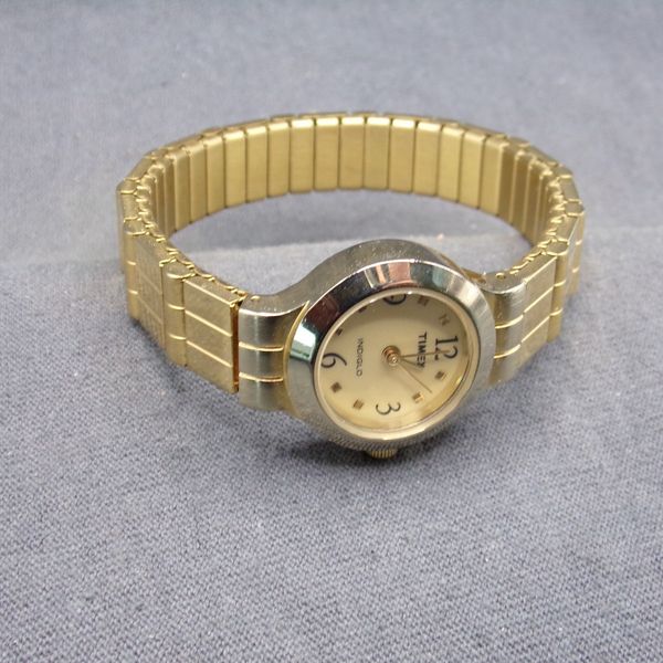 Women's TIMEX Gold Watch w/ Backlight & New Battery - Works Great! g216 ...