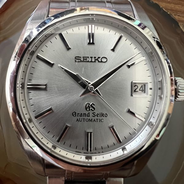 [WTS] Grand Seiko SBGR-001 Silver Sunburst Dial | WatchCharts Marketplace