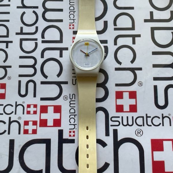 Swatch Dotted Swiss LW104 1985 Standard Ladies 25mm Vintage ...