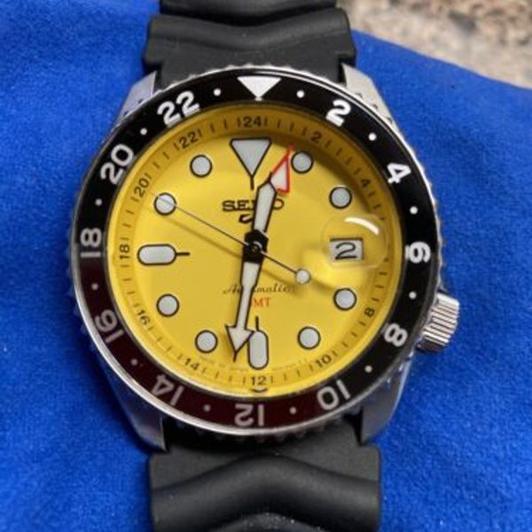 Seiko 5 Sports Yellow Unisex Adults Watch - SSK017 | WatchCharts ...