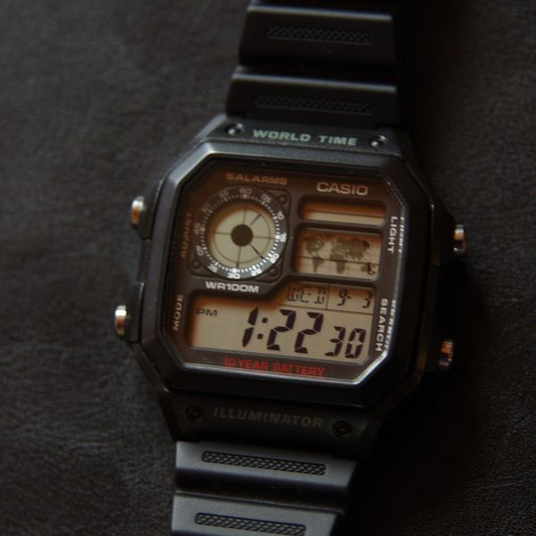CASIO WATCH AE-1200WH-1AV AE1200 AE1200WH Casio Royale Excellent Condition | WatchCharts Marketplace
