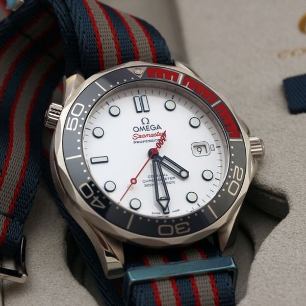 Omega Seamaster Commander`s Watch | WatchCharts