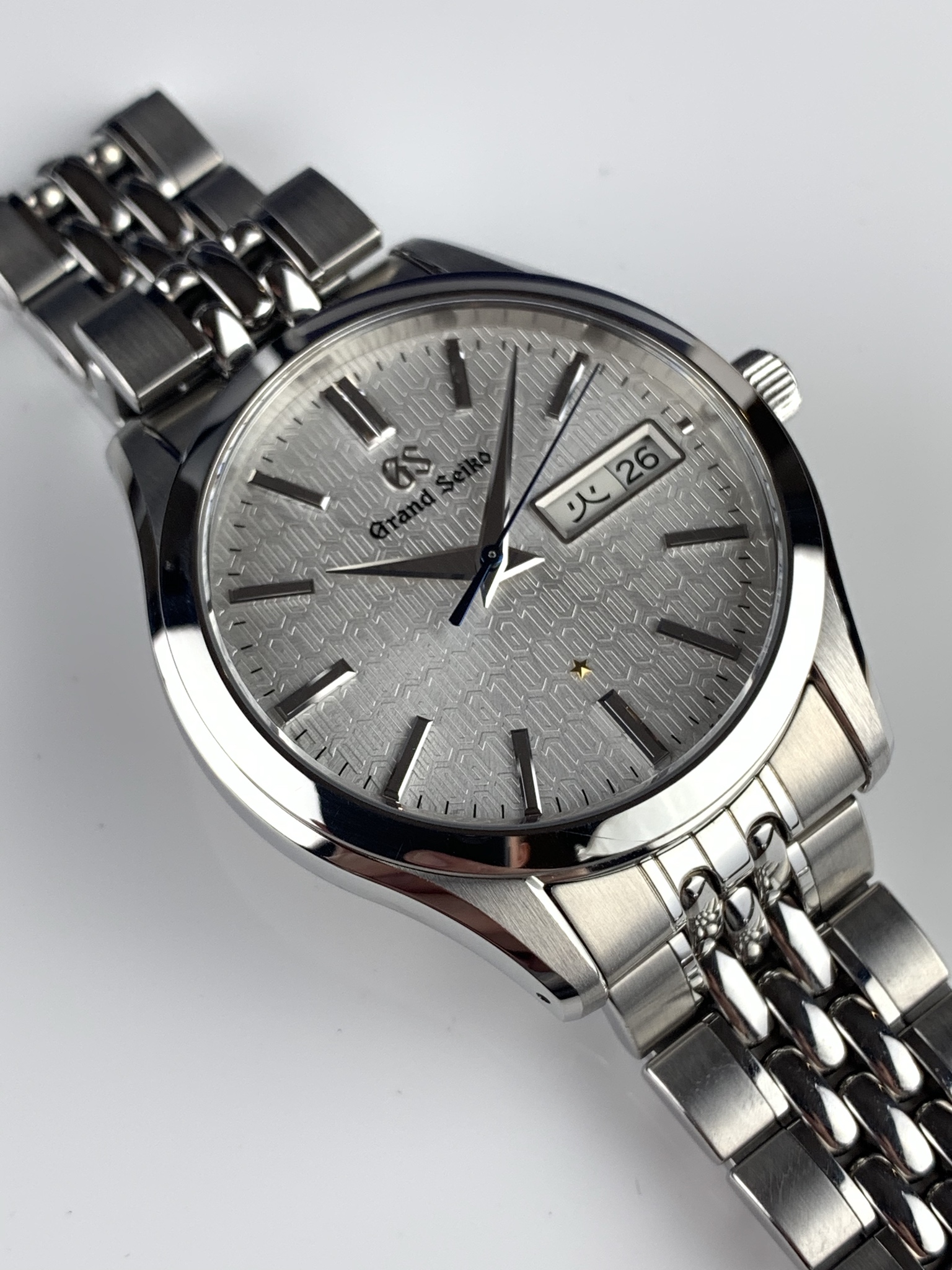 [WTS] Grand Seiko SBGT241 25th Anniversary LE - LNIB | WatchCharts