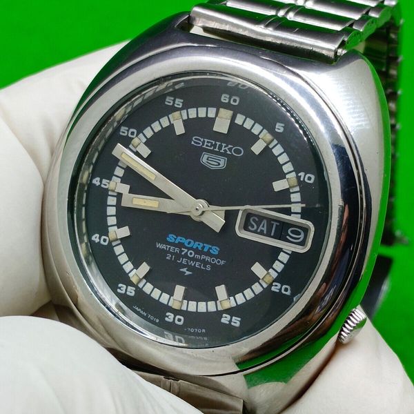 SEIKO 5 watch SPORTS Automatic Japan Day / Date Indicator | WatchCharts ...