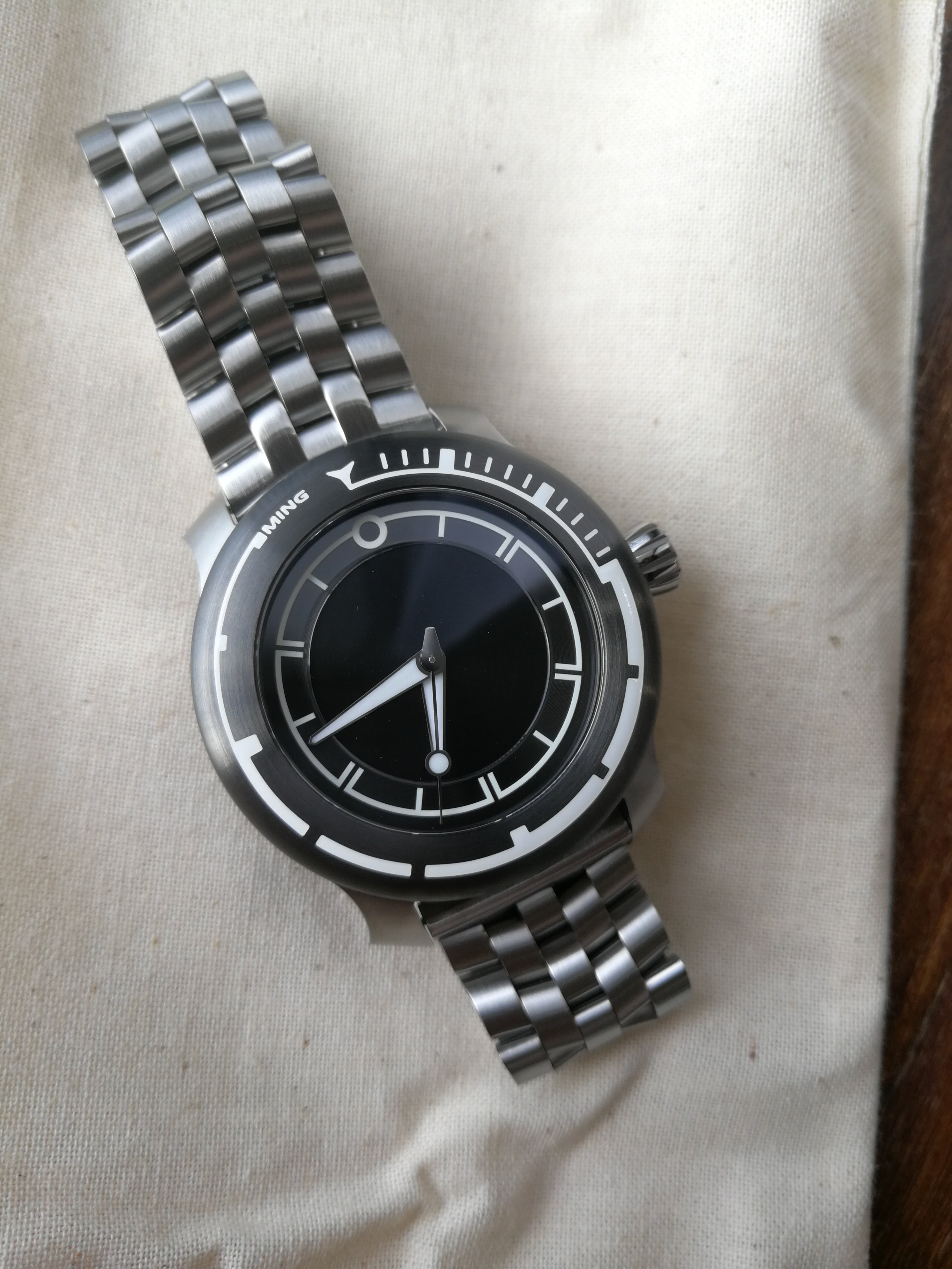 Ming Diver Watch 18.01 H41 in Titanium | WatchCharts Marketplace