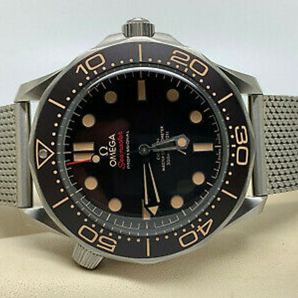OMEGA Seamaster JAMES BOND 007 No Time to Die Box&deutsche Papiere 08.2020 | WatchCharts Marketplace