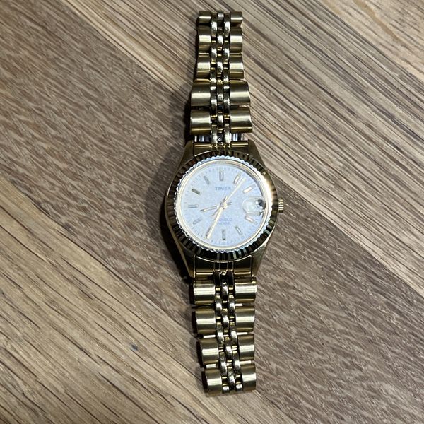 Timex Indiglo WR 30M Date Women's Gold Date Watch - New Battery - Looks ...