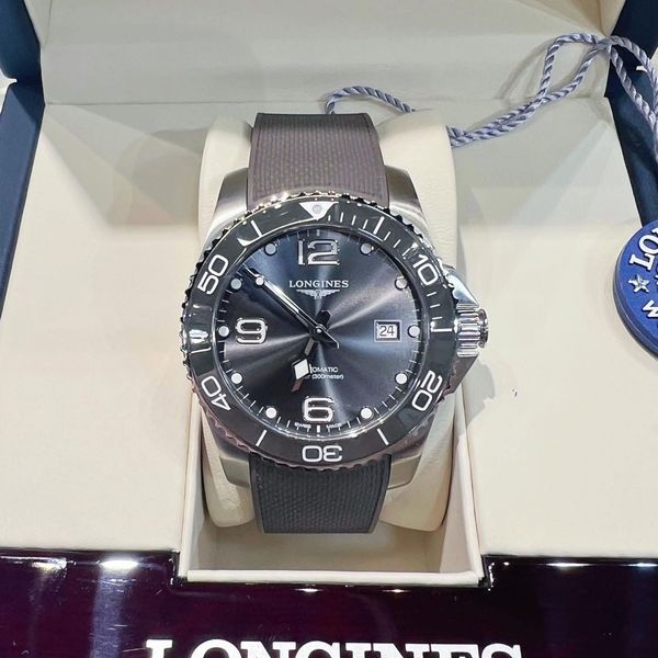 Longines Hydroquest 43mm 2023 | WatchCharts Marketplace