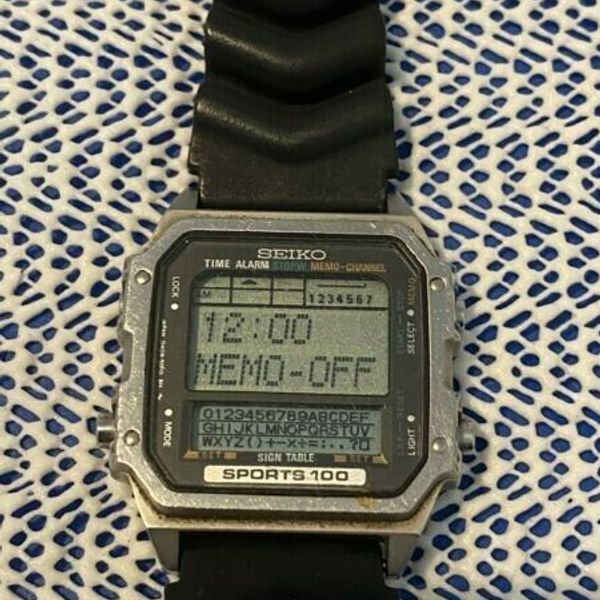 Seiko Sports 100 sign table Memory Digital Watch D409-5010 | WatchCharts