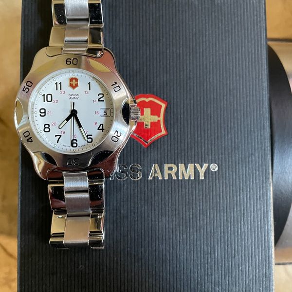 Victorinox Swiss Army 1884 Watch Classic Officers Ratchet Dial 41mm ...