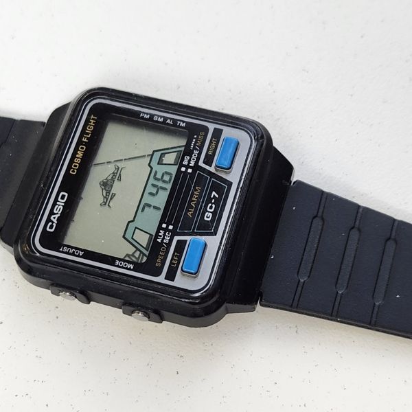 VINTAGE CASIO COSMO FLIGHT GAME WATCH GC-7 MADE IN JAPAN | WatchCharts ...