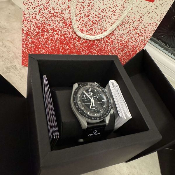 New Swatch x Omega Bioceramic Moonswatch Mission To The Moon Watch ...