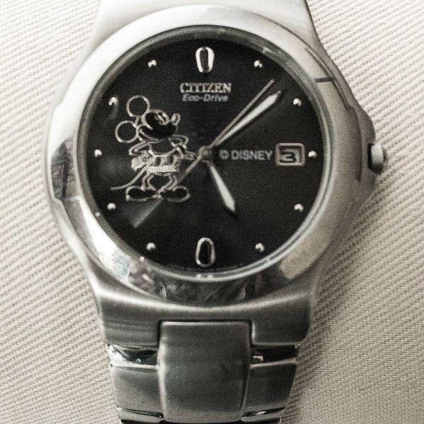 Citizen Quartz Eco-Drive Disney MICKEY MOUSE E111-K16750 Men's Solar ...