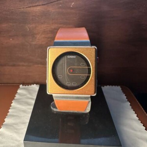 Casio Futurist La-2001 Digital Quartz Watch /Silver Stainless Steel ...