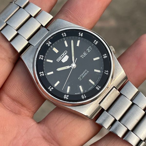 Vintage Seiko 5 Automatic 17 Jewels Railway Time Japan Made Men Watch 7009-3161 | WatchCharts ...