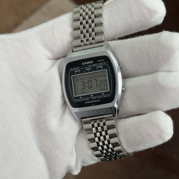 Rare Vintage Casio Chronograph Calendar 95QS-32 Menâ s Digital Watch ...