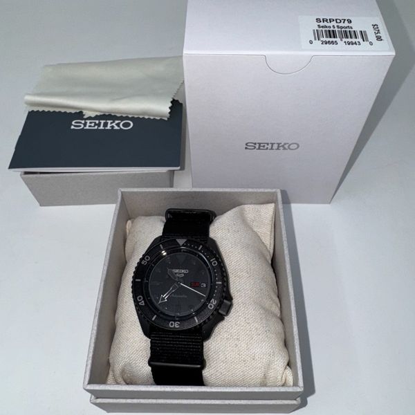 â New w/Tagâ Seiko 5 Sports Men's Black Nylon Strap Automatic Watch ...