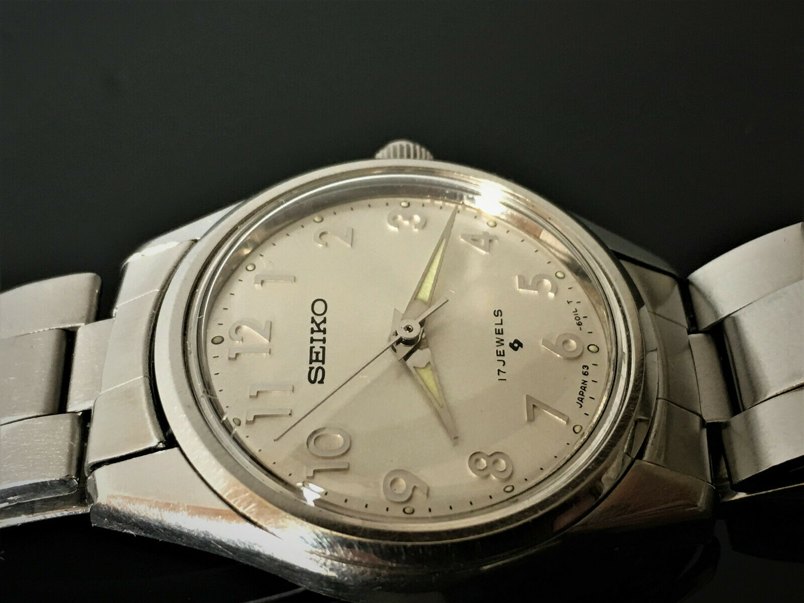 Seiko 6300-6000 Price Guide & Market Data | WatchCharts