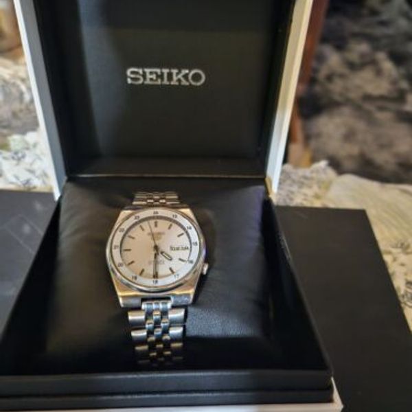 Seiko 5 Automatic Vintage 1996 White Explorer 7S26-3160 | WatchCharts ...