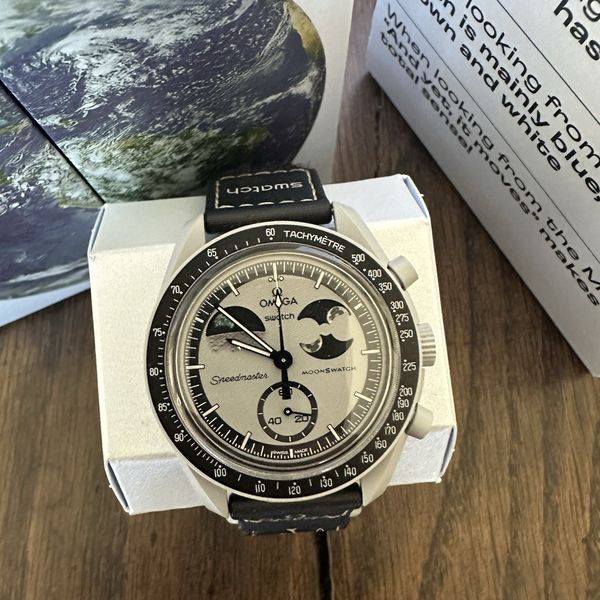 OMEGA Bioceramic Moonswatch Grey Swatch x OMEGA Mission to Earth Phase ...