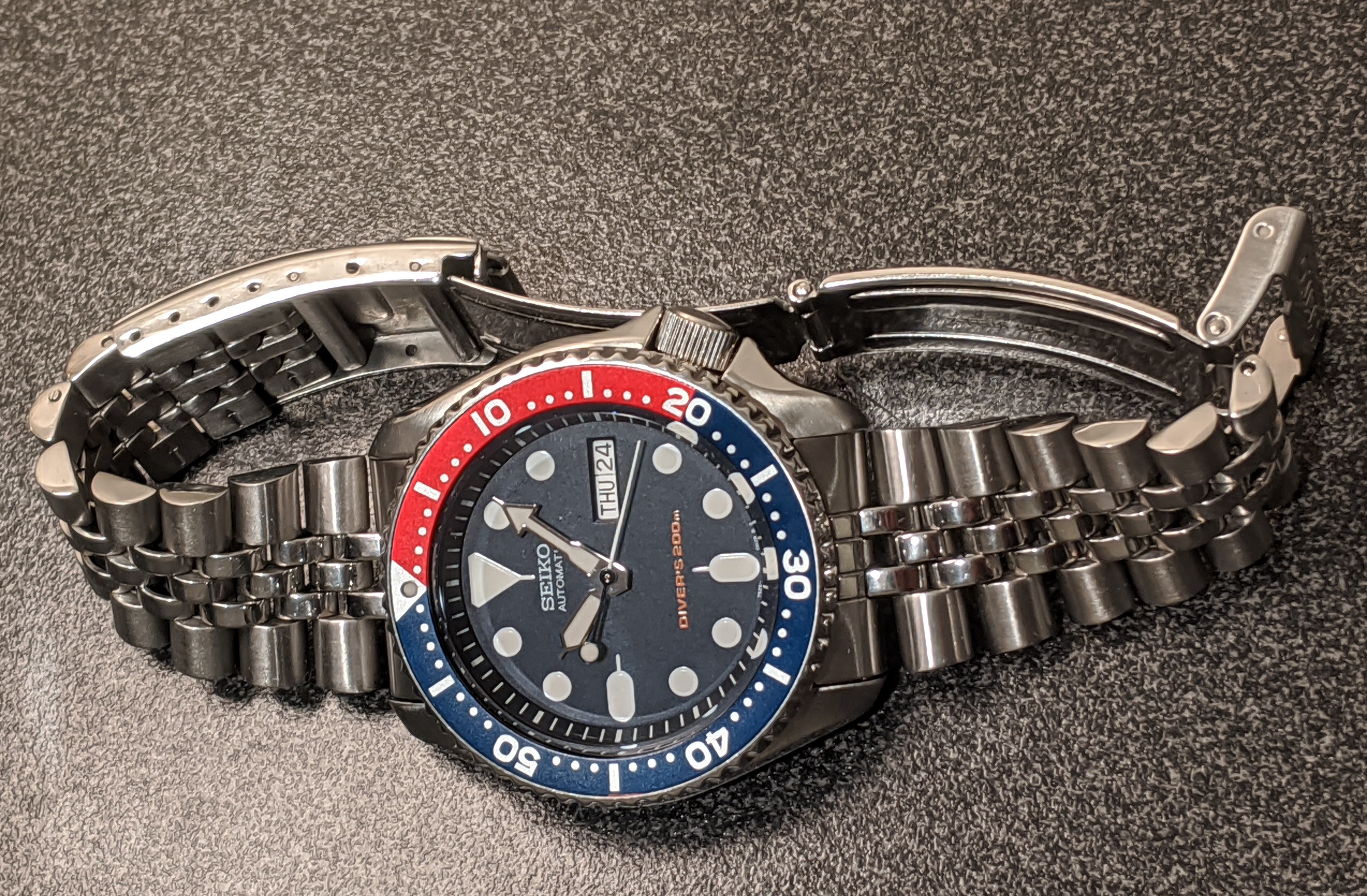 FS: Seiko SKX009 new OEM bezel and crystal very nice on original ...