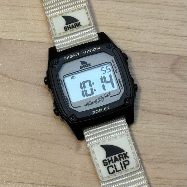 [WTS] Freestyle Shark Classic Leash Monochrome White Black Digital Surf ...