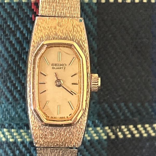 Vintage Seiko 2E20-6469 Ladies Gold Tone Quartz Watch Textured Bracelet ...