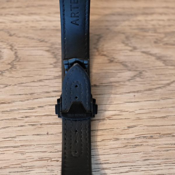 [WTS] Artem 20mm Loopless strap black on black | WatchCharts Marketplace