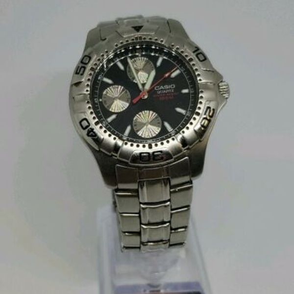 Vintage Casio Quartz Reverse Panda Dial | WatchCharts