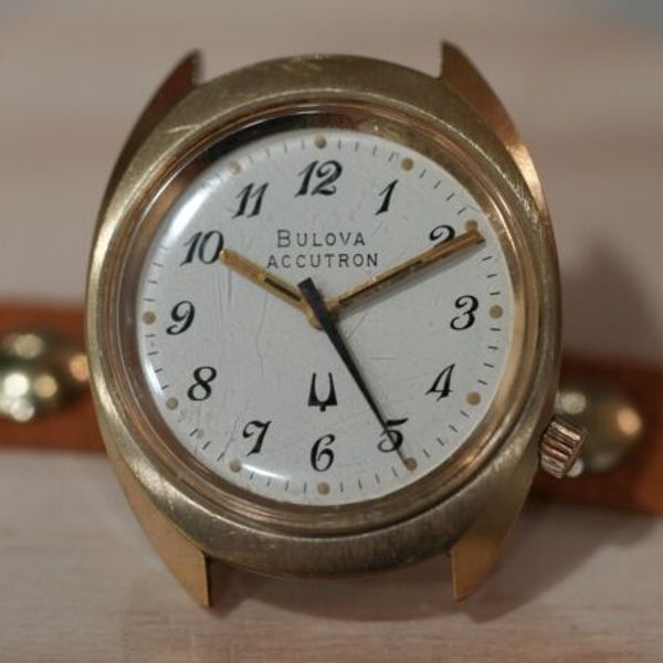 1976 Vintage Bulova Accutron N6 White Dial Gold Tone Watch ...