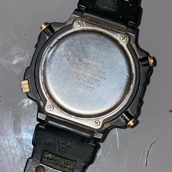 Casio Illuminator / Chronograph 1/100 MDA-100 | WatchCharts Marketplace