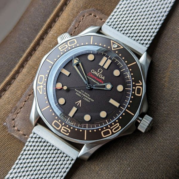 Omega Seamaster Diver 300M Master Chronometer 42mm Titanium 007 Bond ...