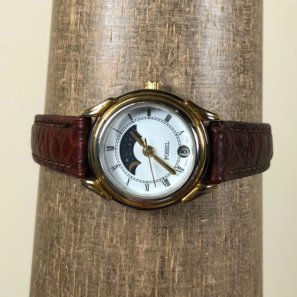 Vintage Fossil Women Dress Moon Phase Gold Tone Leather 24mm Quartz ...