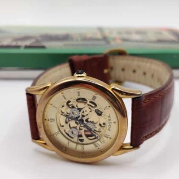 Unisex JAPAN Vintage 90's Watch FOSSIL SK-1. Midsize NEW WITH PACKAGING ...