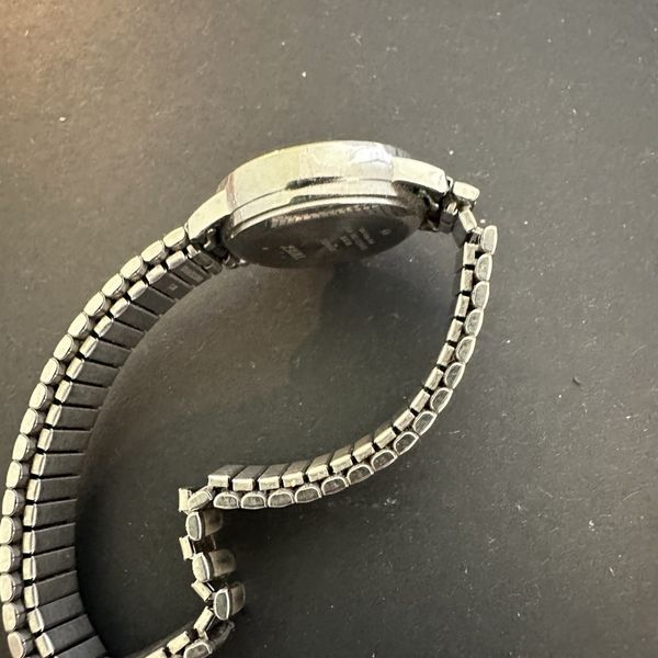 Timex Indiglo WR 30m Stainless Steel 09 Vintage Working Gold Tone ...