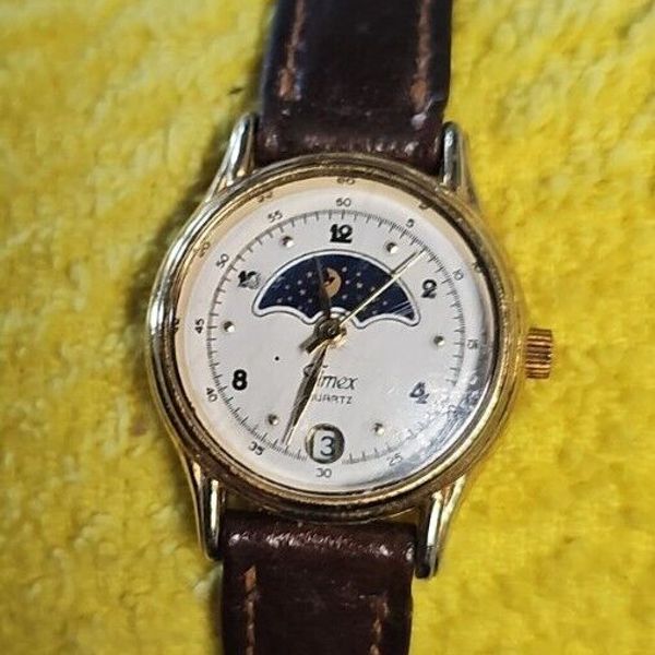 Timex Moon Phase Quartz Day/Night Movement W/Date Ladies Watch 1980's ...