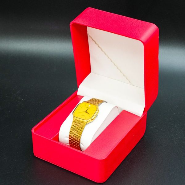 Vintage 1985 [N-MINT] SEIKO DOLCE 7731-5000 1P Diamonds Gold Octagon Men Watch | WatchCharts ...