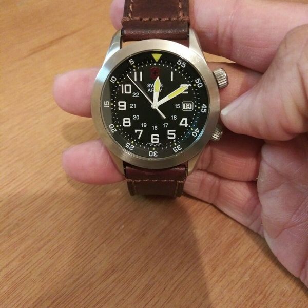 Victorinox 24040 Air Boss Mach 2 Swiss Army Military Men's Compressor ...
