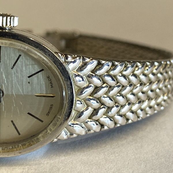 Zenith 9ct solid gold ladies watch Excellent Condition Hardly Worn ...