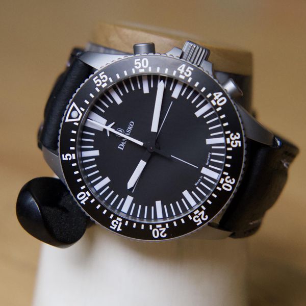 [WTS] Damasko DC80 Central Chronograph Full Kit - Only worn once ...