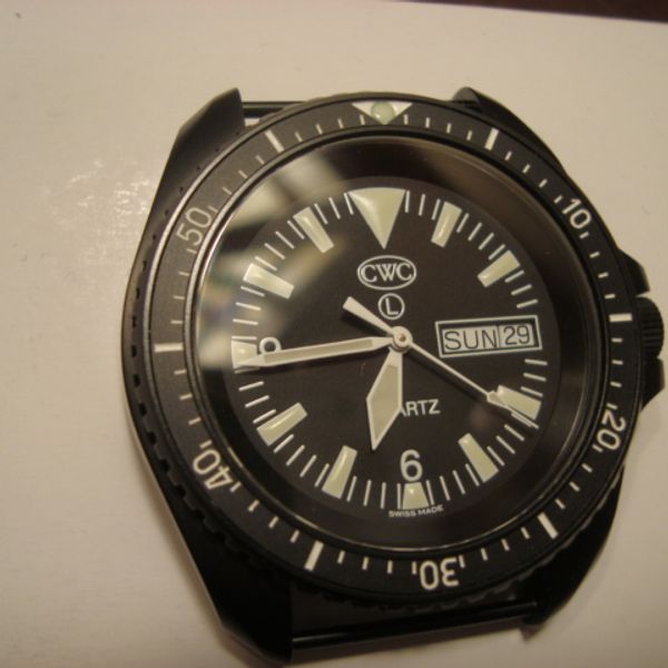 CWC SBS Diver Issue SF300-QS120-DD | WatchCharts Marketplace