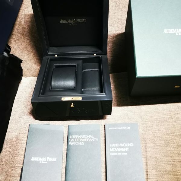 Audemars Piguet Watch Box | WatchCharts Marketplace