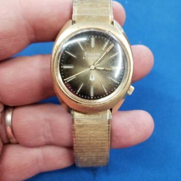 Vintage 1977 N6 Bulova Accutron 2191.10 movement needs a battery ...