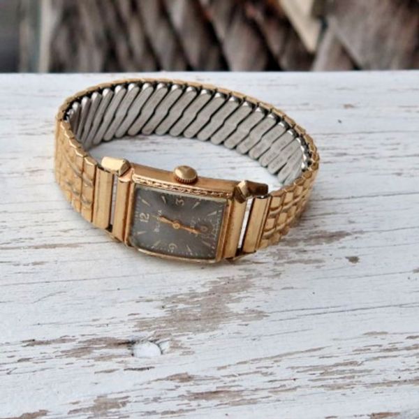 RARE Vintage Men's Square Bulova Wind Up Watch Wristwatch Gold Filled ...